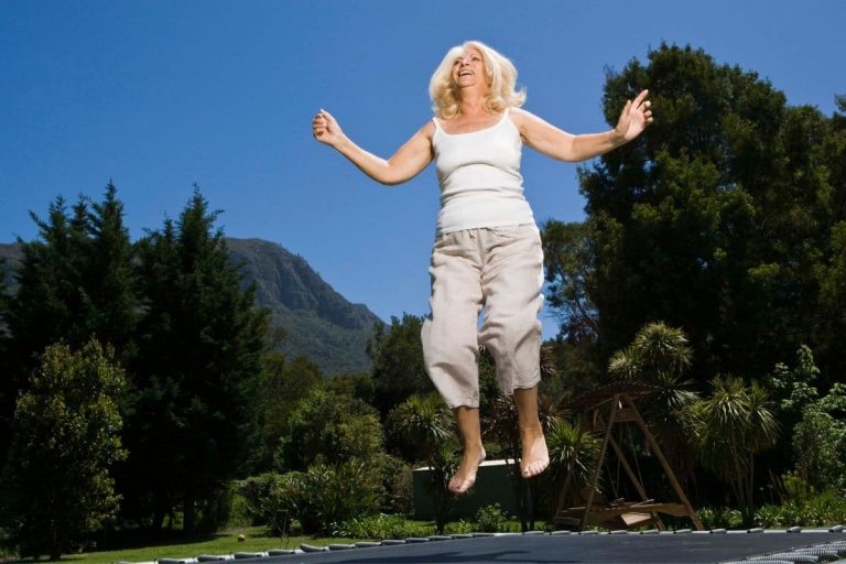 7 Benefits Of Trampoline Jumping For Adults - Trampoline Advice - The ...